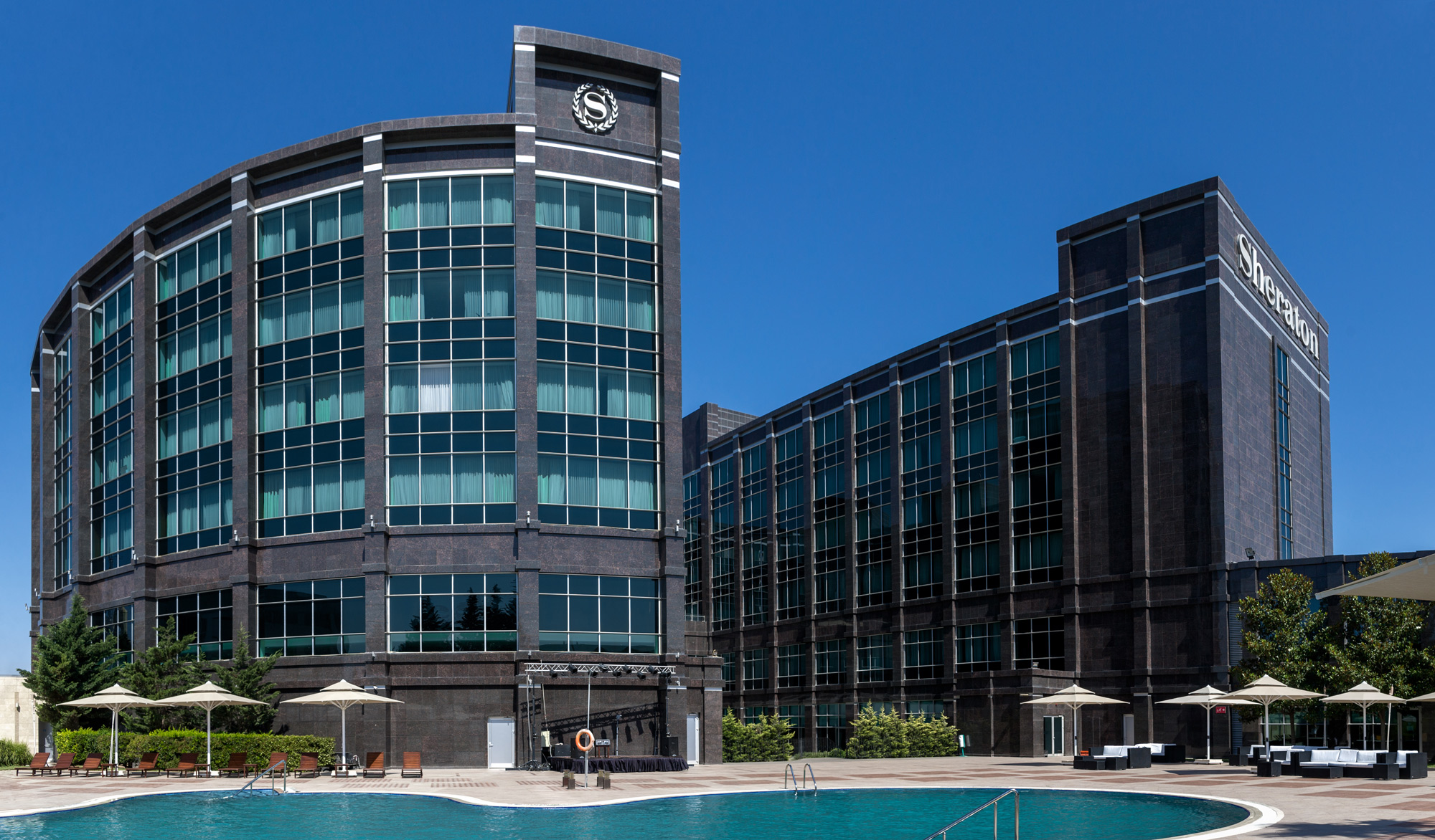 Camping at Sheraton + River Inn - Silk Row Travel